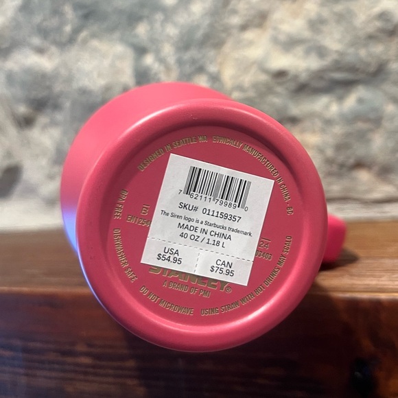 Stanley | Dining | Holiday Starbucks X Stanley Berry Glitter 4oz ...